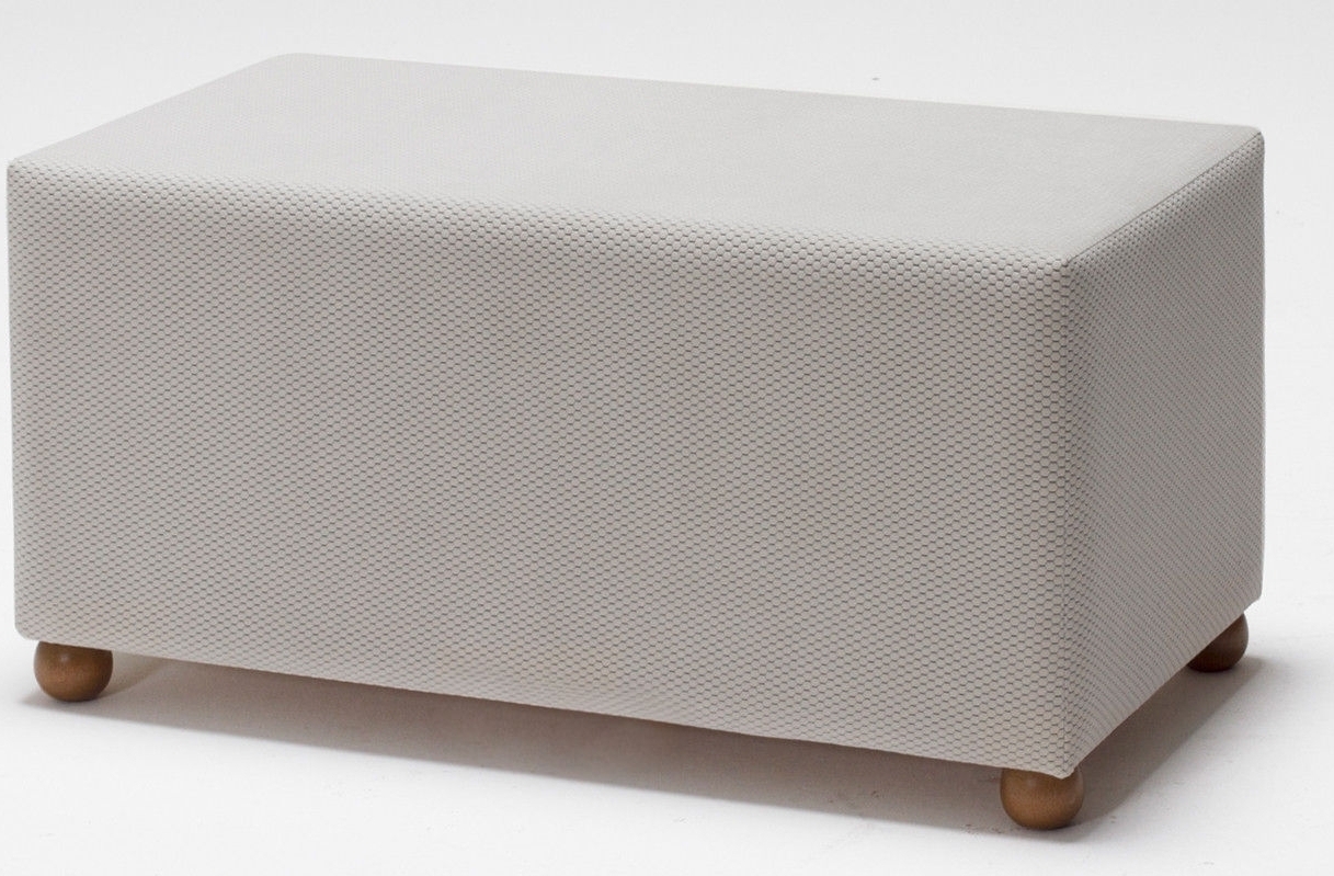 Genma puff - Kremhvit - 1395,- - Fotskammel - Trendrom.no