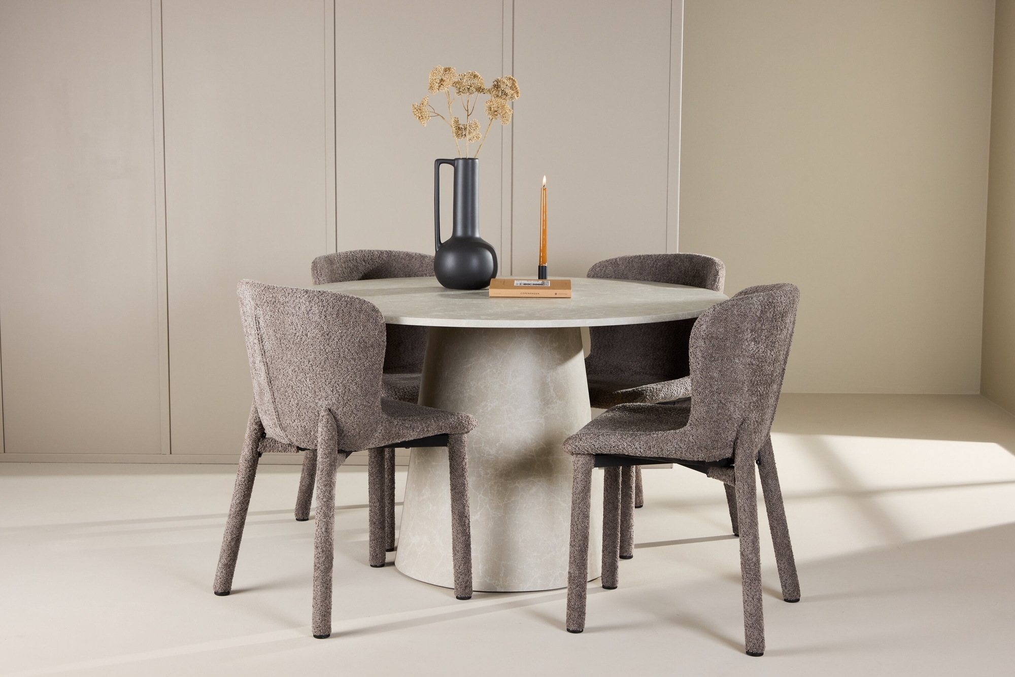 Spisebord Lanzo med 4 Astoria stoler - Brun/beige + 4.00 x Stolpute ...